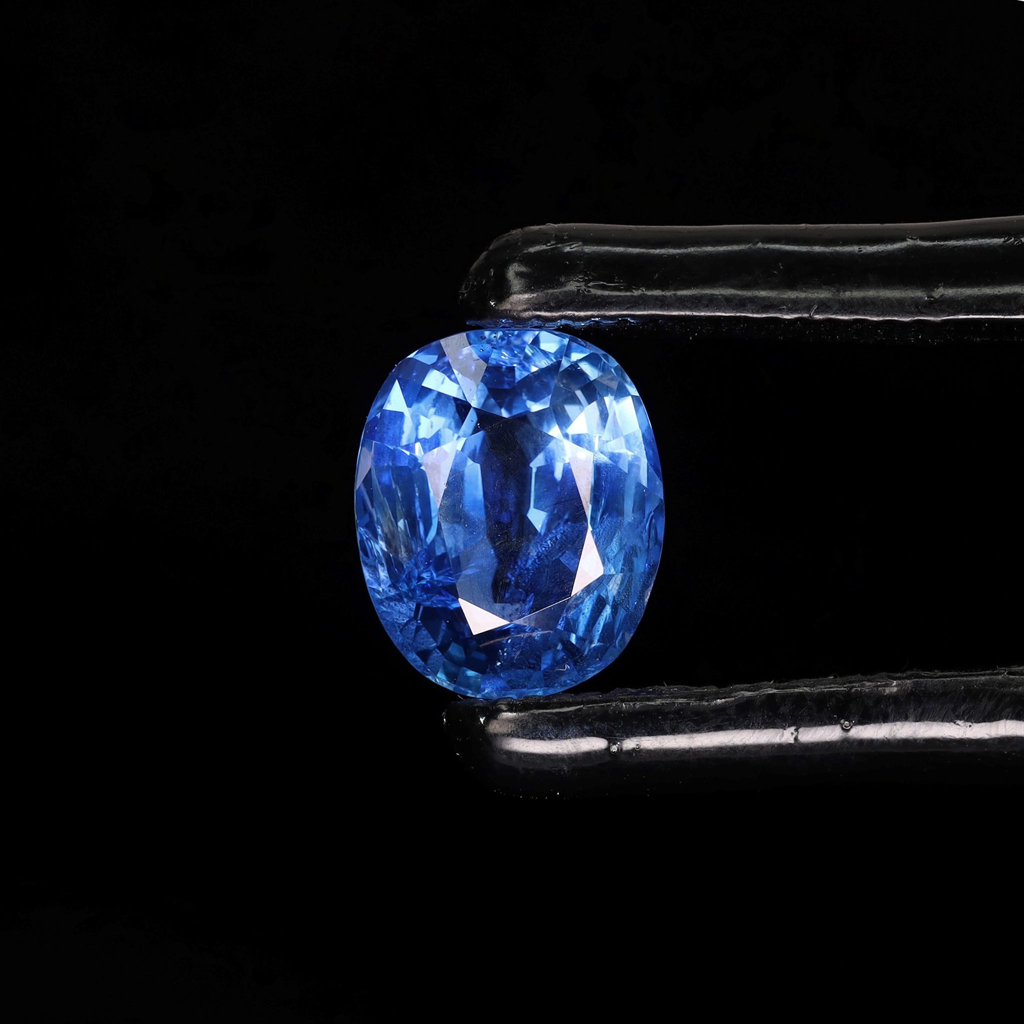 ~4ct Burma Sapphire – Kashmir Blue